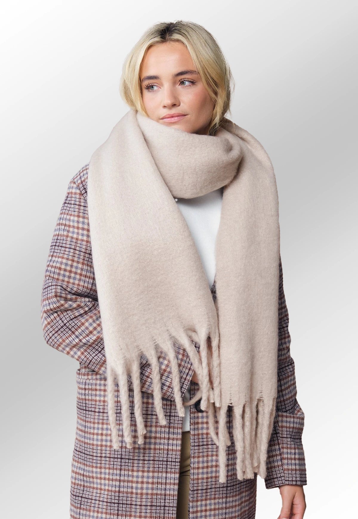 Fluffy Scarf | Beechfield – The Work Uniform Company
